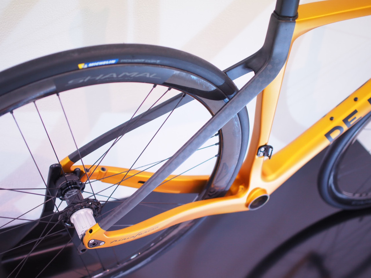 DE ROSA(デローザ) SETTANTA(セッタンタ) 2025年モデル！各色写真満載で紹介！！｜京都→吹田 チャリンコ通勤 ...