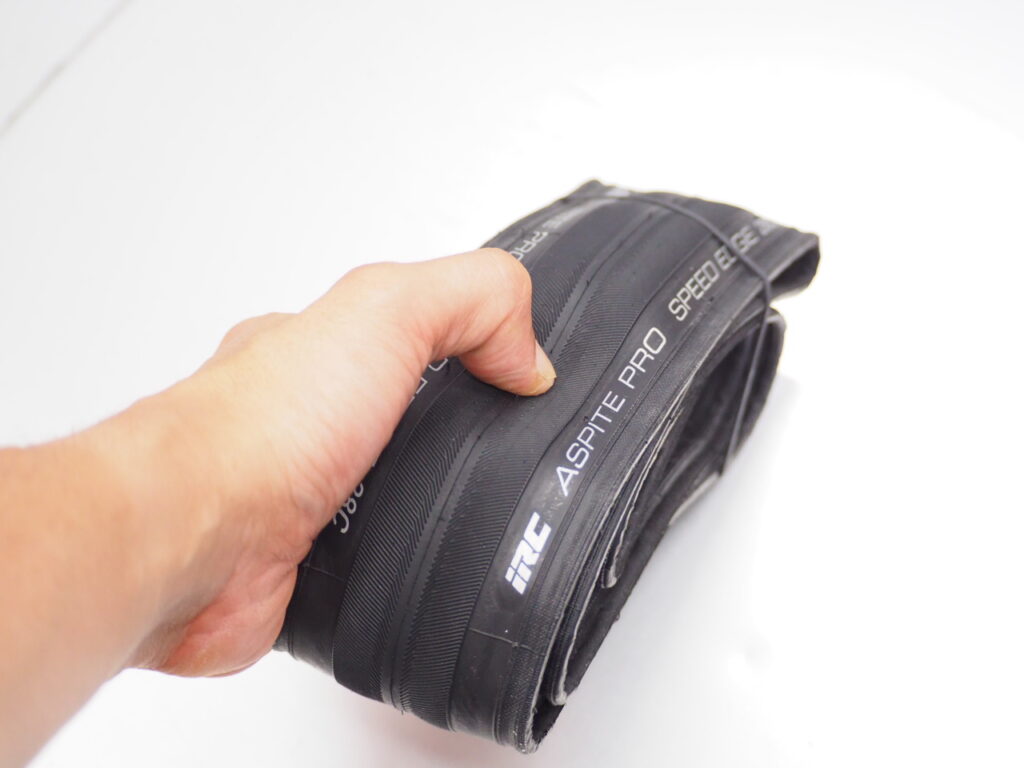 IRCの新作決戦用タイヤ、FORMULA PROとASPITE PROのSPEED EDGEシリーズを見せてもらいました！重量実測！｜京都→吹田 チャリンコ通勤！！ 81496.com ...