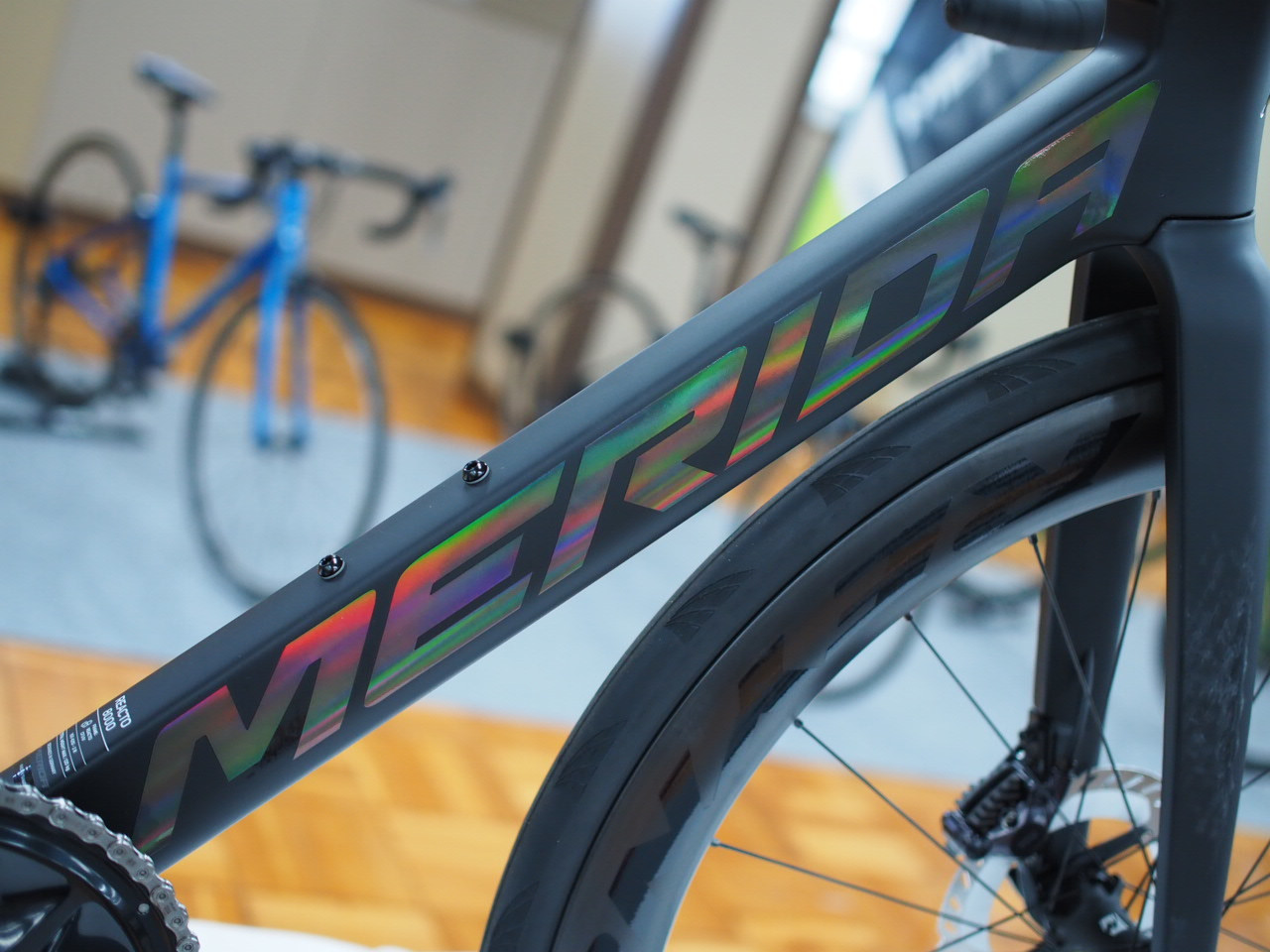 MERIDA REACTO(メリダ リアクト) 2026年モデルを実車画像満載で紹介！｜京都→吹田 チャリンコ通勤！！ 81496.com（バイシクルドットコム）