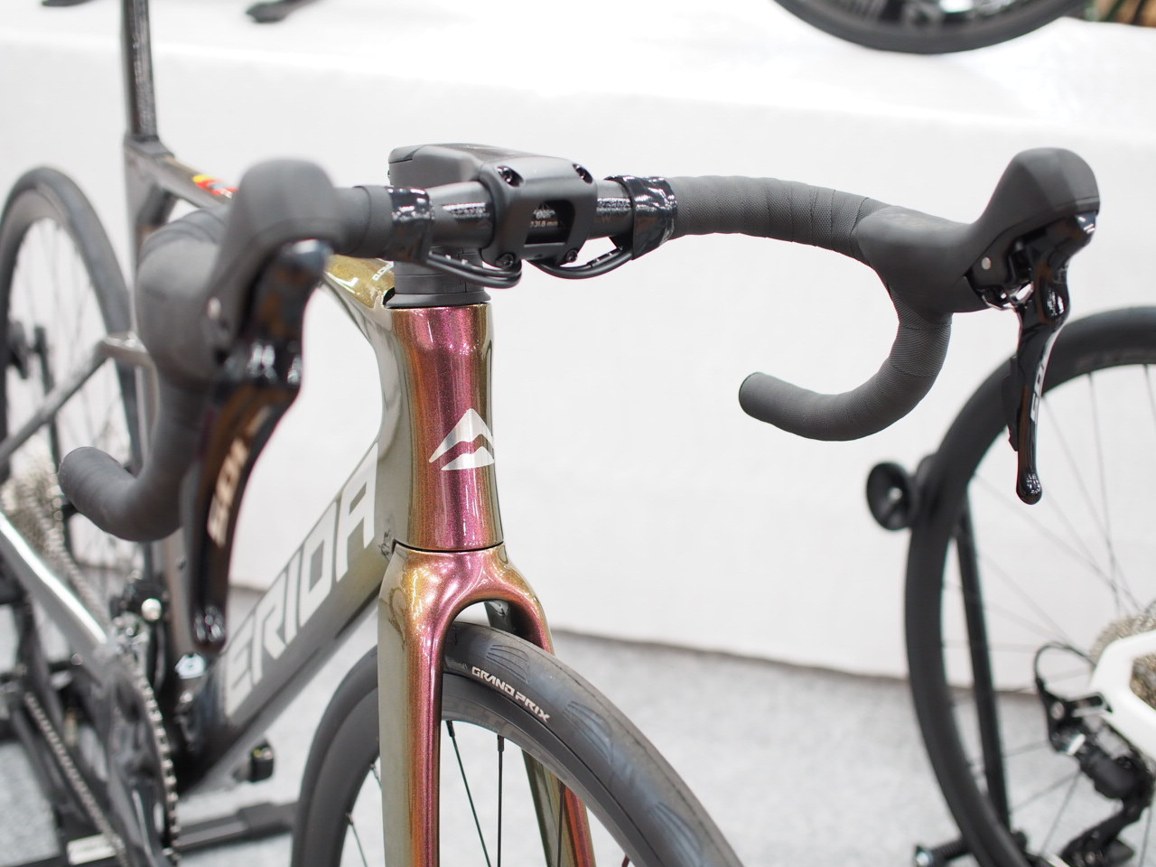 MERIDA REACTO(メリダ リアクト) 2026年モデルを実車画像満載で紹介！｜京都→吹田 チャリンコ通勤！！ 81496.com（バイシクルドットコム）